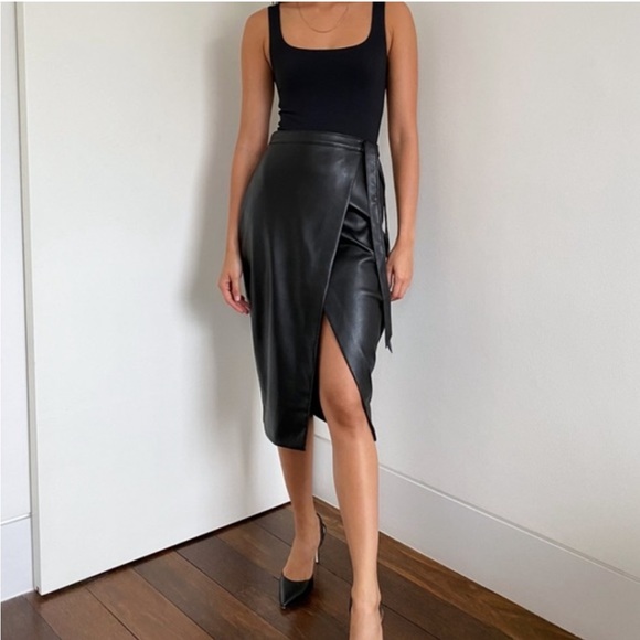Aritzia | Skirts | Aritzia Babaton Pelli Skirt In Black Vegan Leather | Poshmark